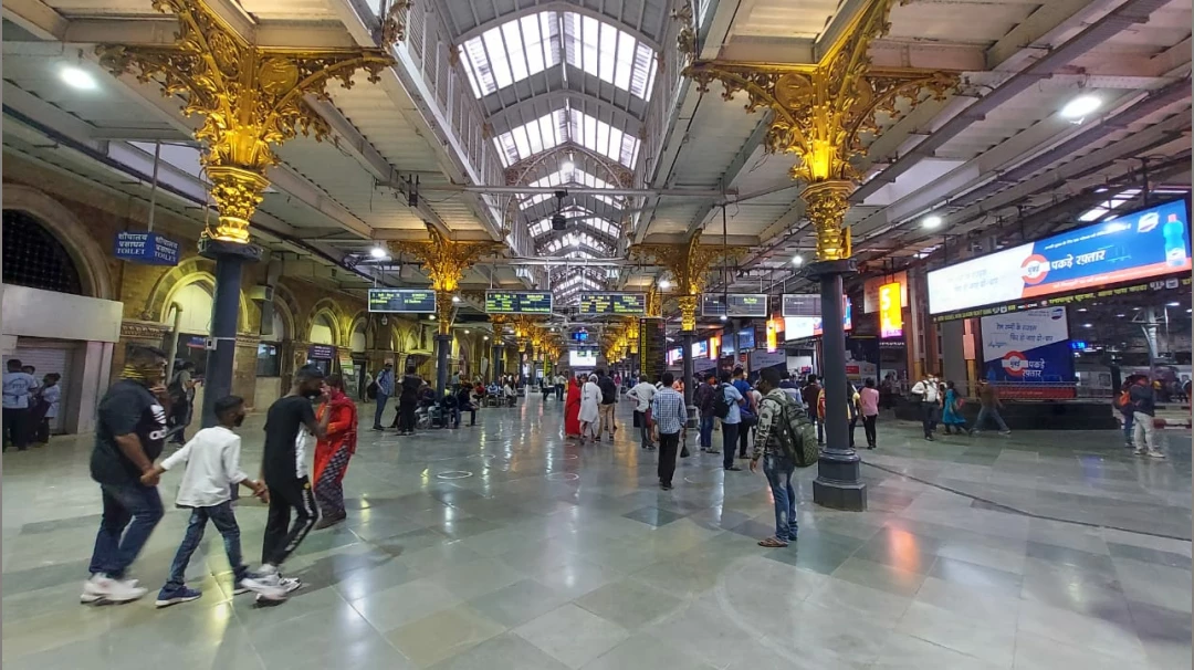 Mumbai Csmt Gets New Platform Signages For Better Visibility