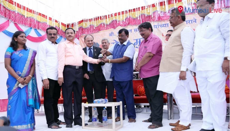 Dhasai becomes first cashless village | Mumbai Live