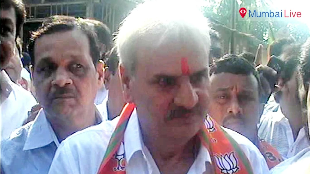 Congress leader Motibhai Desai joins BJP | Mumbai Live