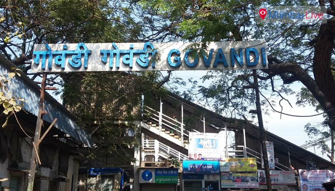 Man assaulted, looted at Govandi station | Mumbai Live